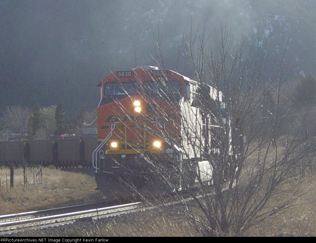 BNSF 5830